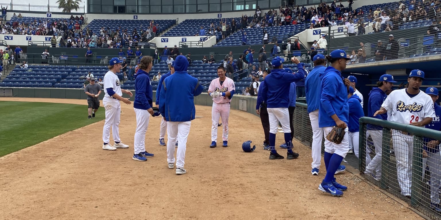 Dooney's Double Saves Quakes in Ninth | MiLB.com