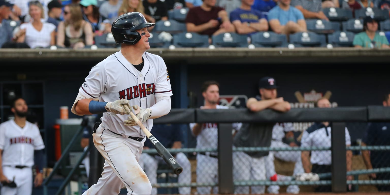 Gipson-Long Dominant in Hens Shutout Victory | MiLB.com
