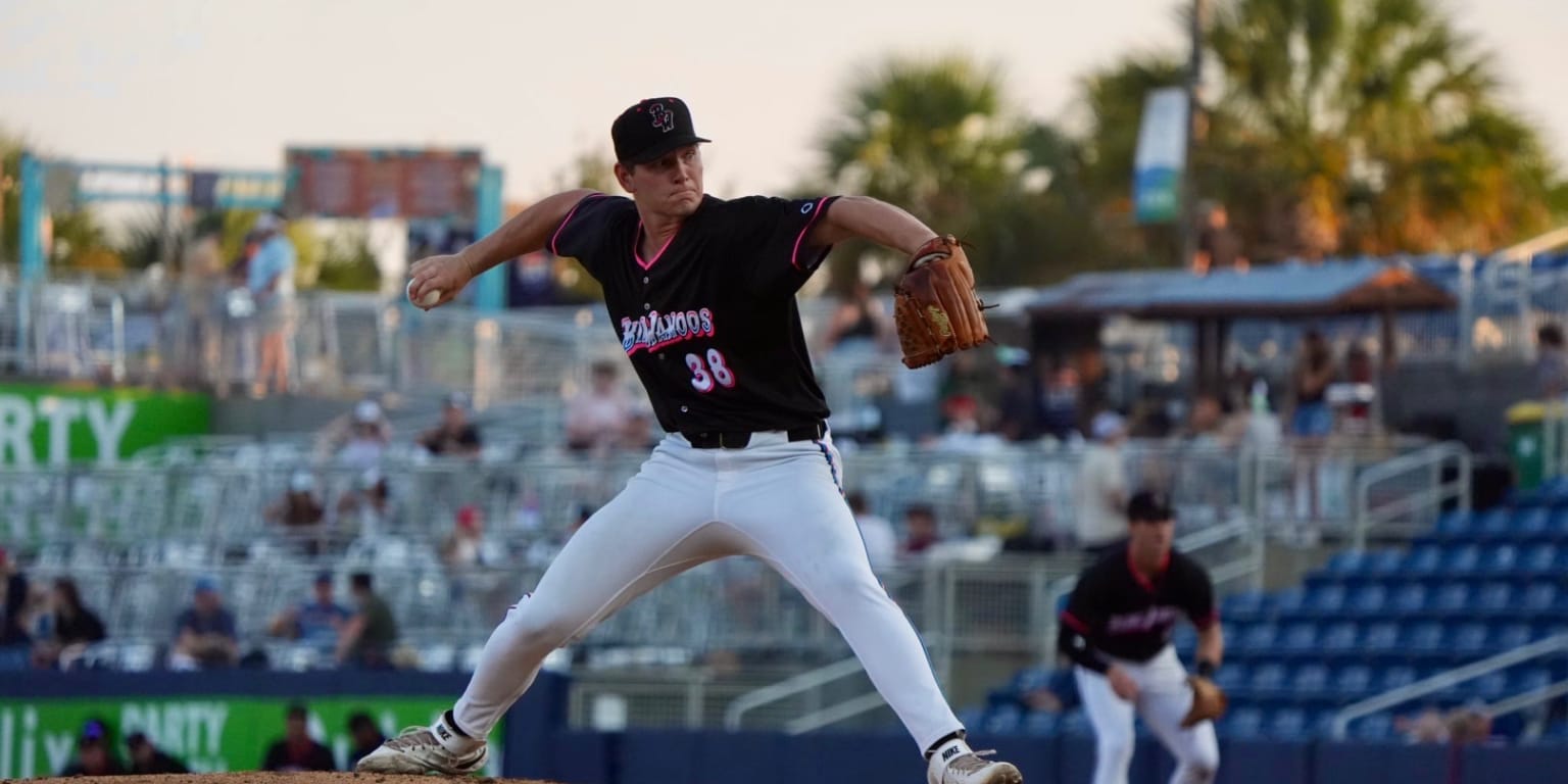 Wahoos Let Late Lead Steal Away in Loss to Clingstones | MiLB.com