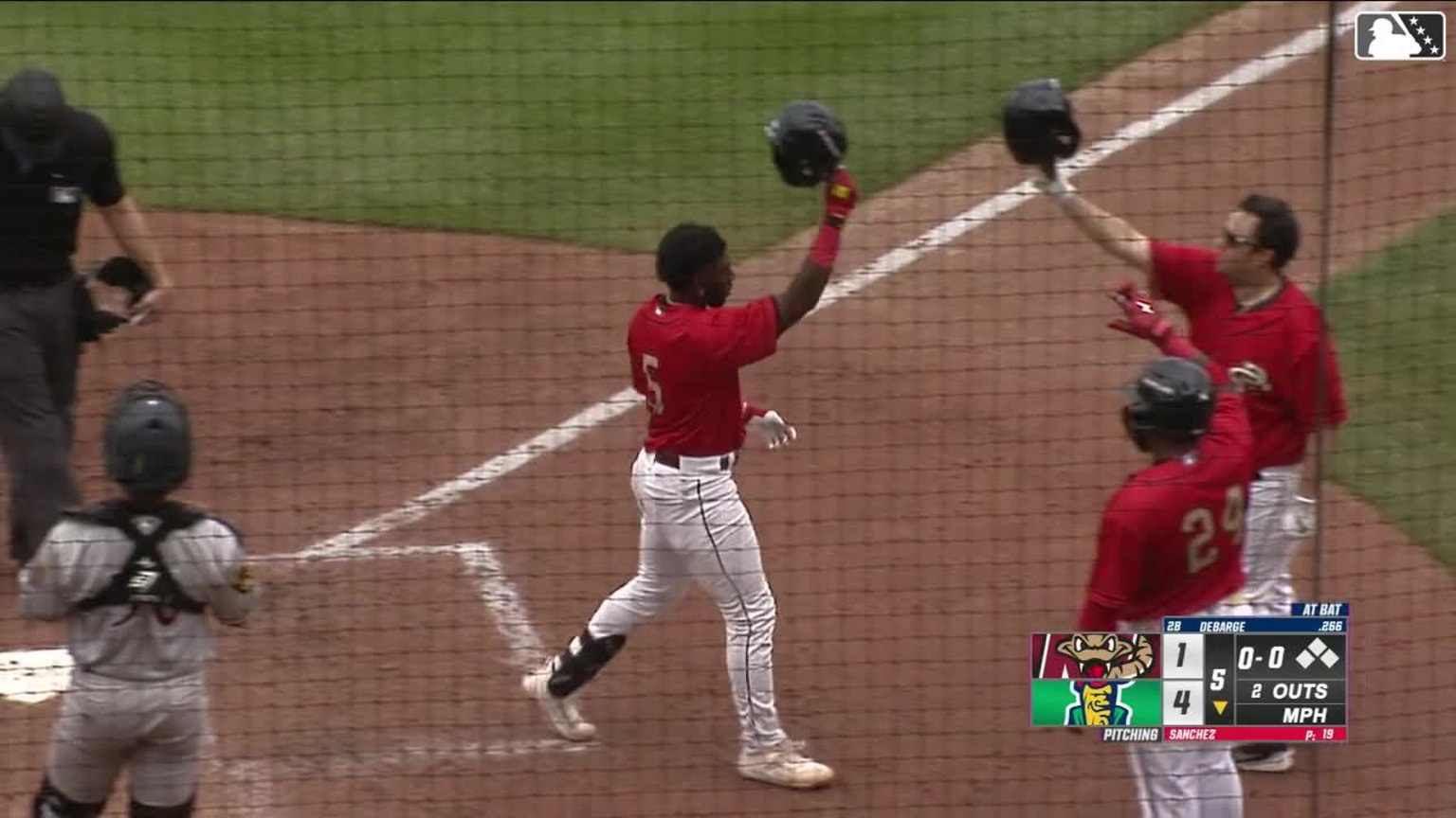 Kaelen Culpepper hits his first homer of the year | 04/27/2025 | Kernels