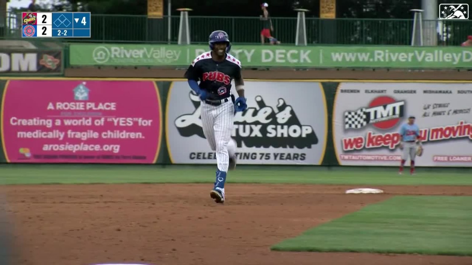 Ed Howard's second homer of year | 07/06/2023 | Cubs
