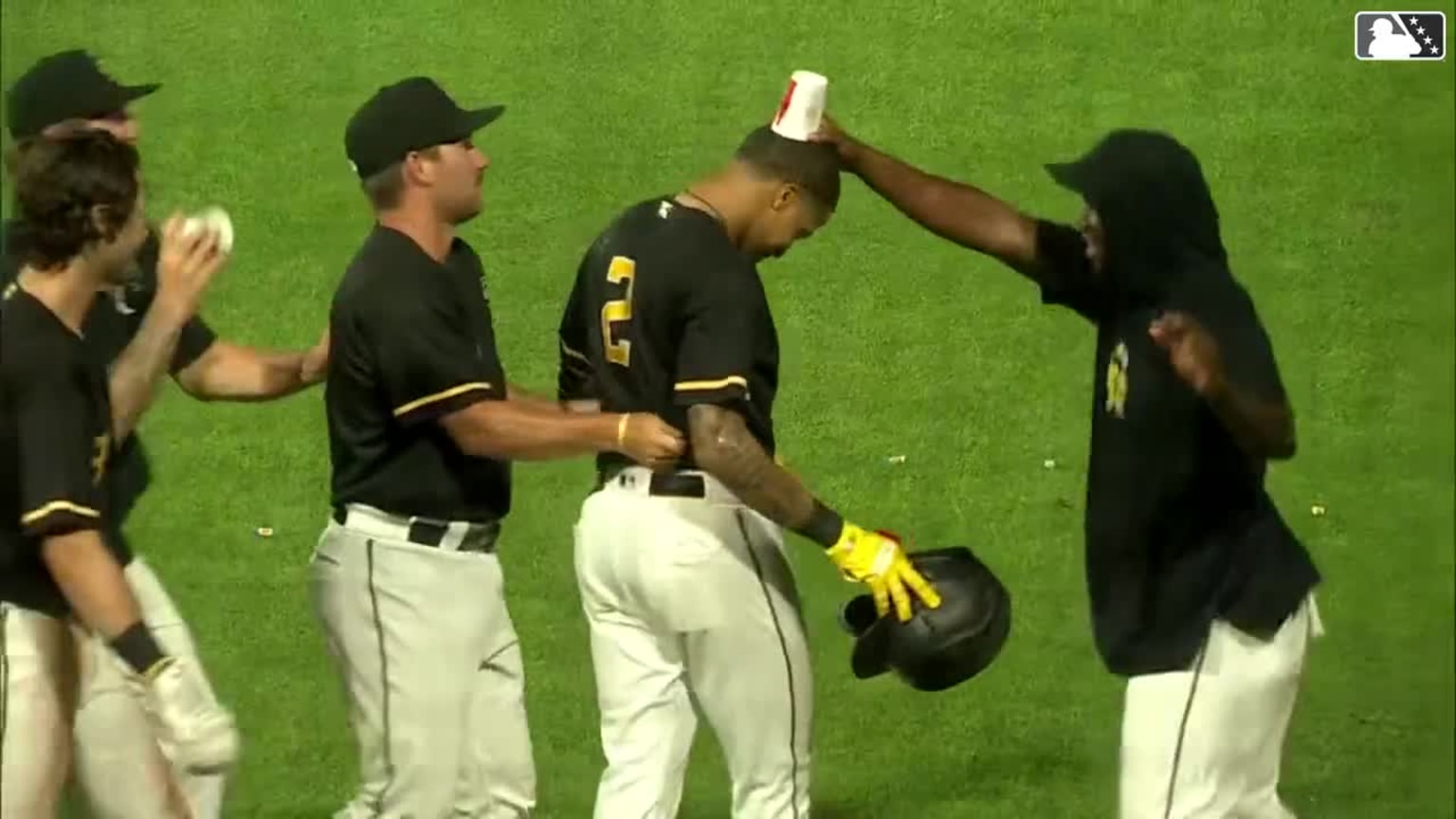 Jordyn Adams delivers a walk-off RBI single | 07/26/2024 | Bees