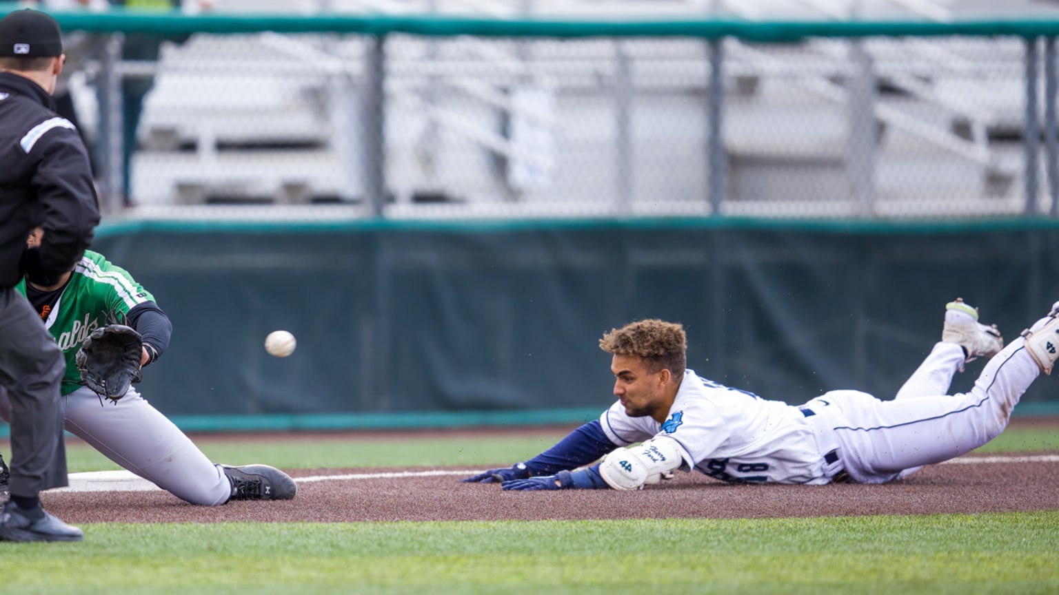 Harry Ford's RBI triple | 04/09/2023 | MiLB.com