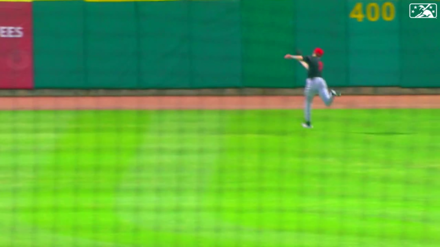 Ellis' running grab | 04/07/2023 | Barons