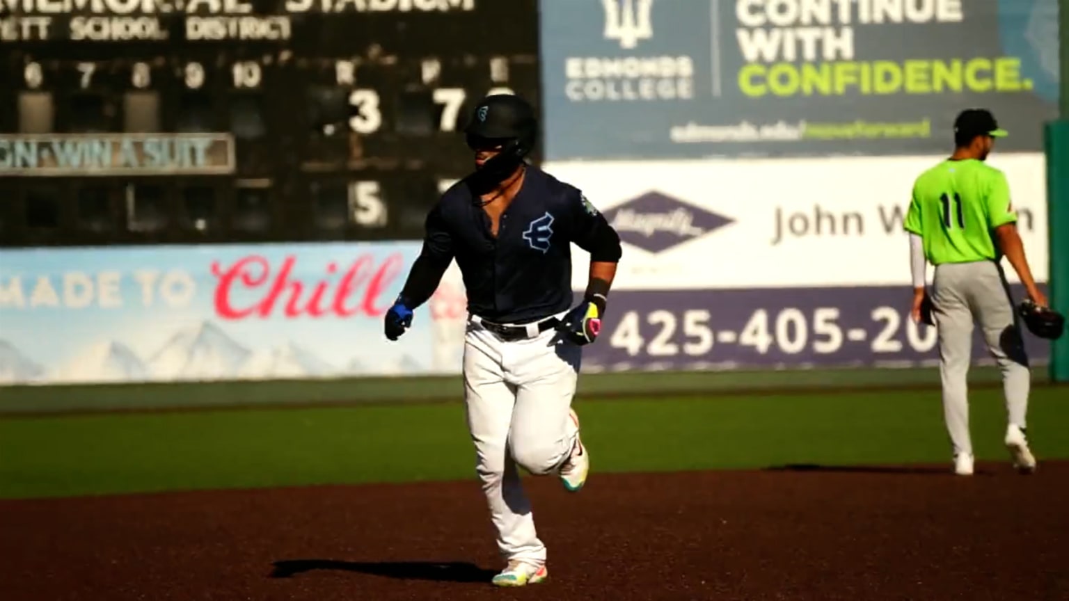 Perez, Jr flexes his muscle | 08/08/2022 | MiLB.com