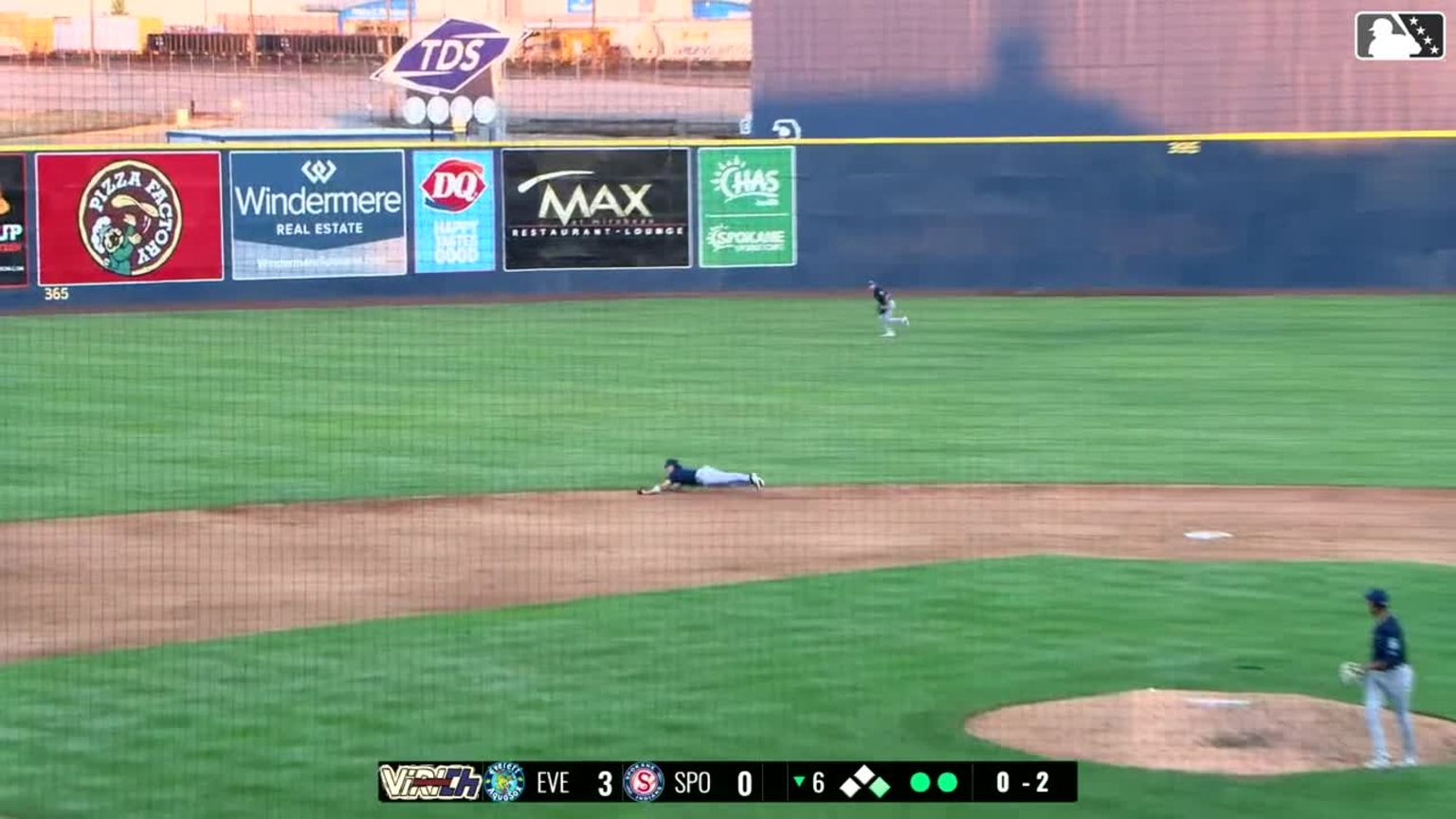 Josh Hood's impressive diving play | 07/10/2024 | AquaSox
