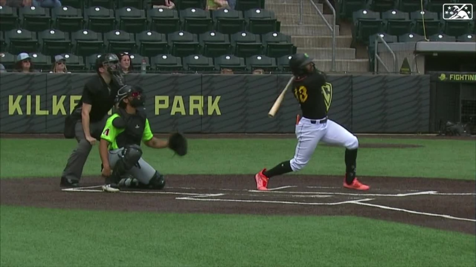 Arteaga's 4th homer of the year | 05/21/2023 | Emeralds