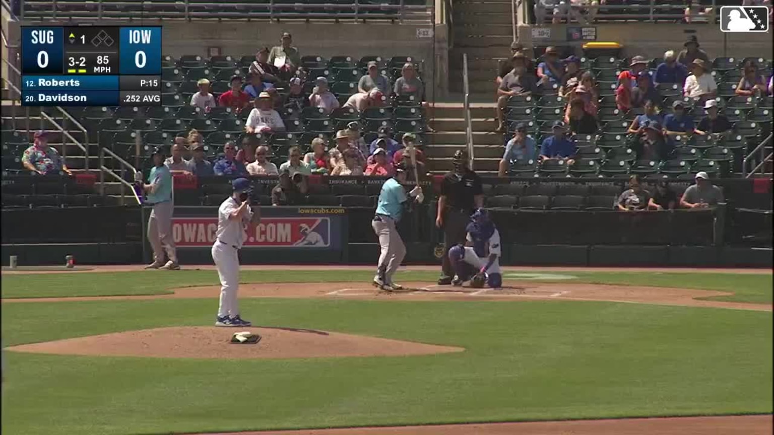 James Triantos' diving catch | 08/20/2025 | Cubs