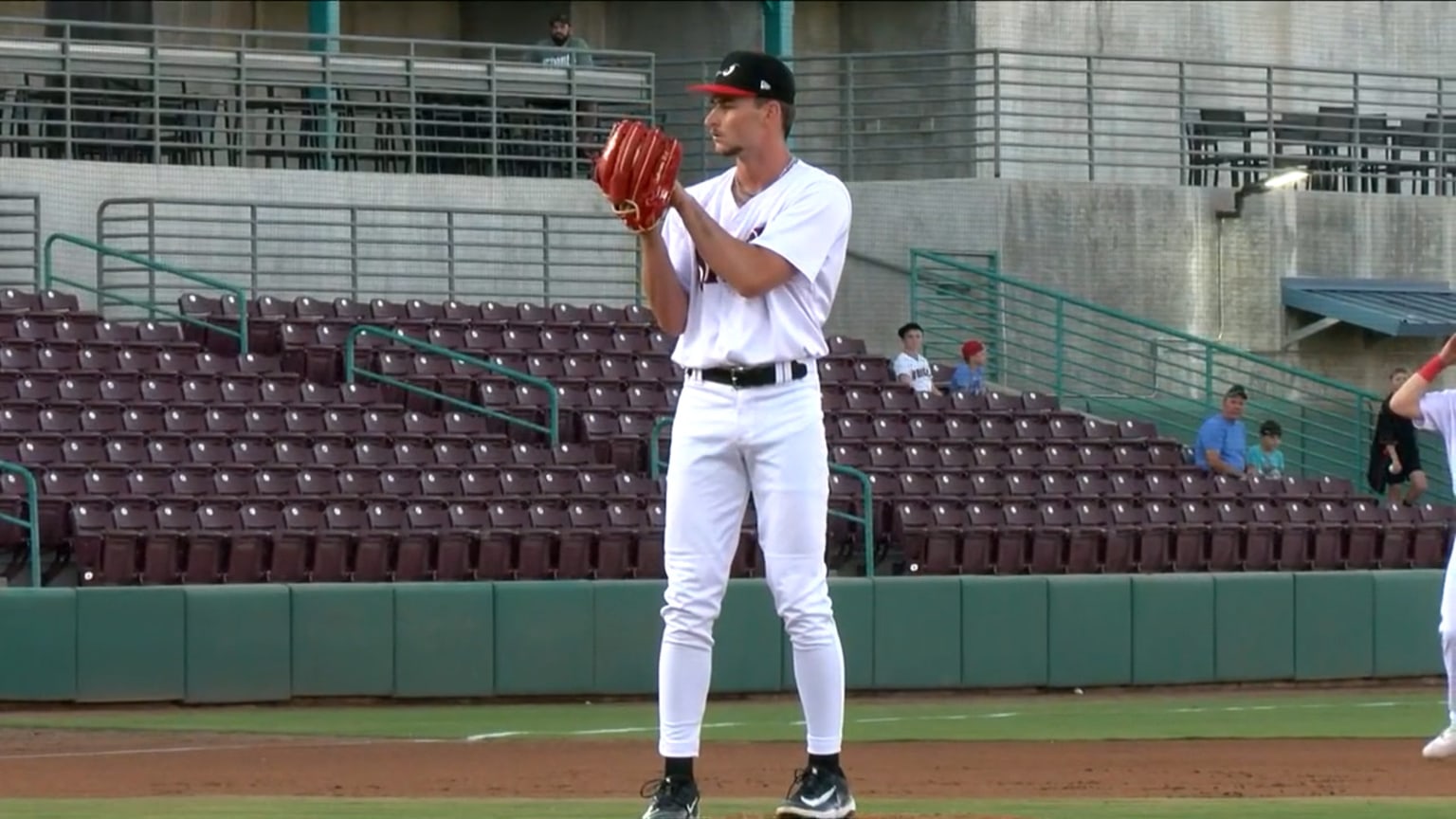 Kash Mayfield K's six in pro debut | 04/09/2025 | MiLB.com
