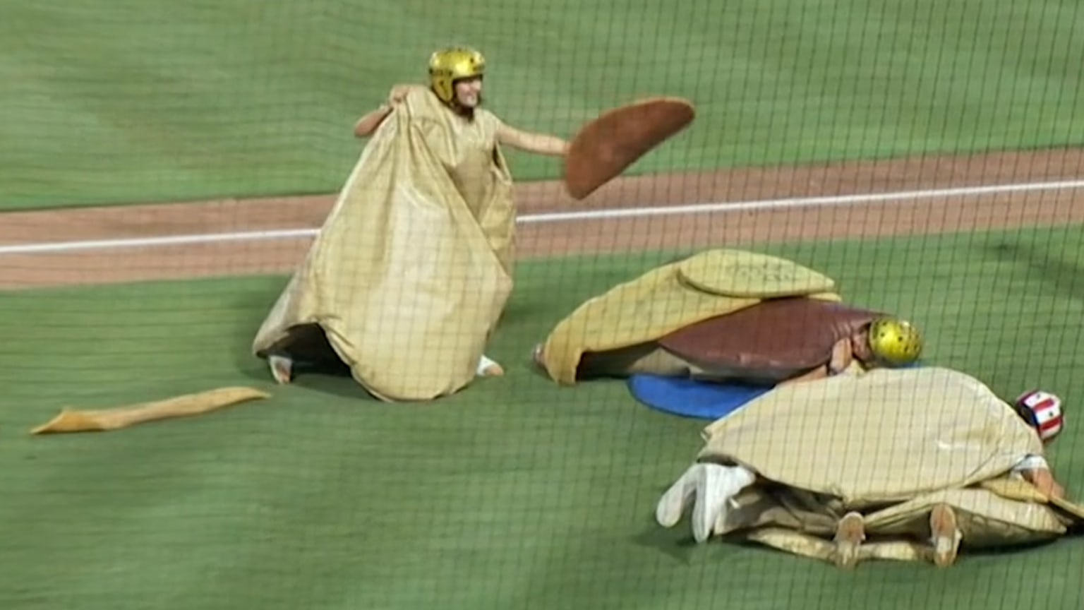 Building giant fake burgers | 08/24/2023 | MiLB.com