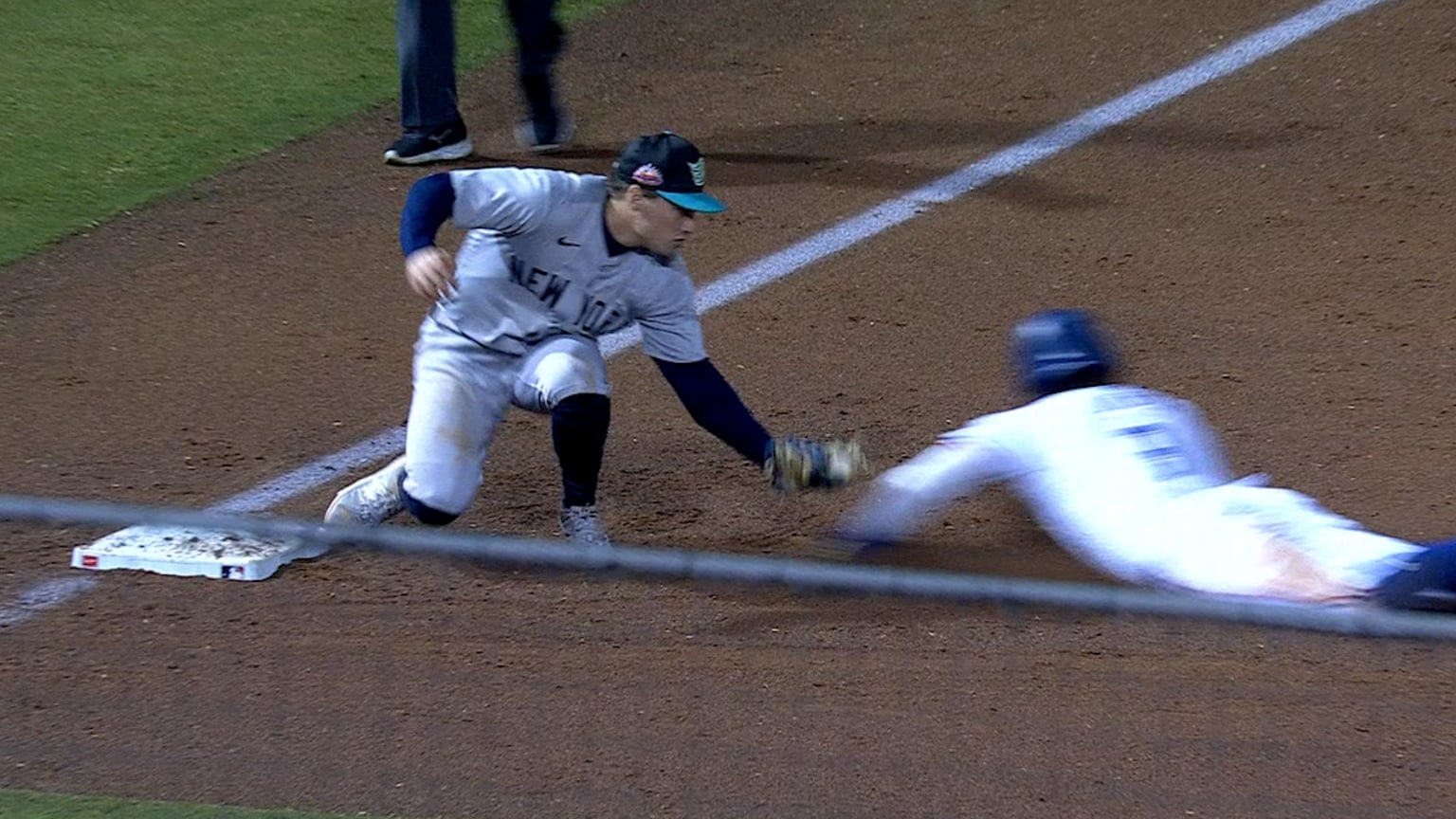 Antonio Gomez throws out Max Acosta | 11/17/2024 | Arizona Complex League