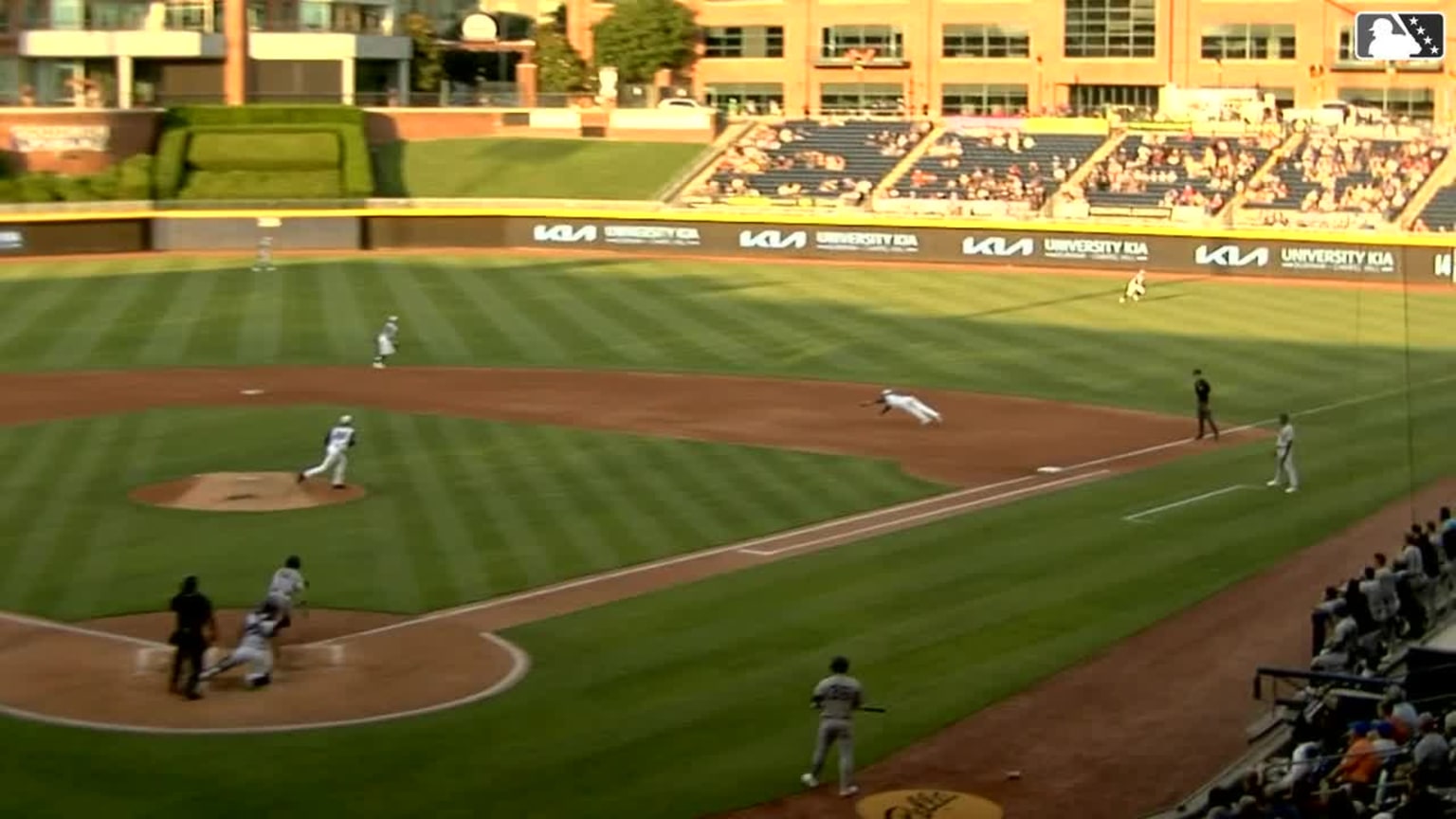 Austin Shenton's slick diving stop | 06/15/2024 | Bulls