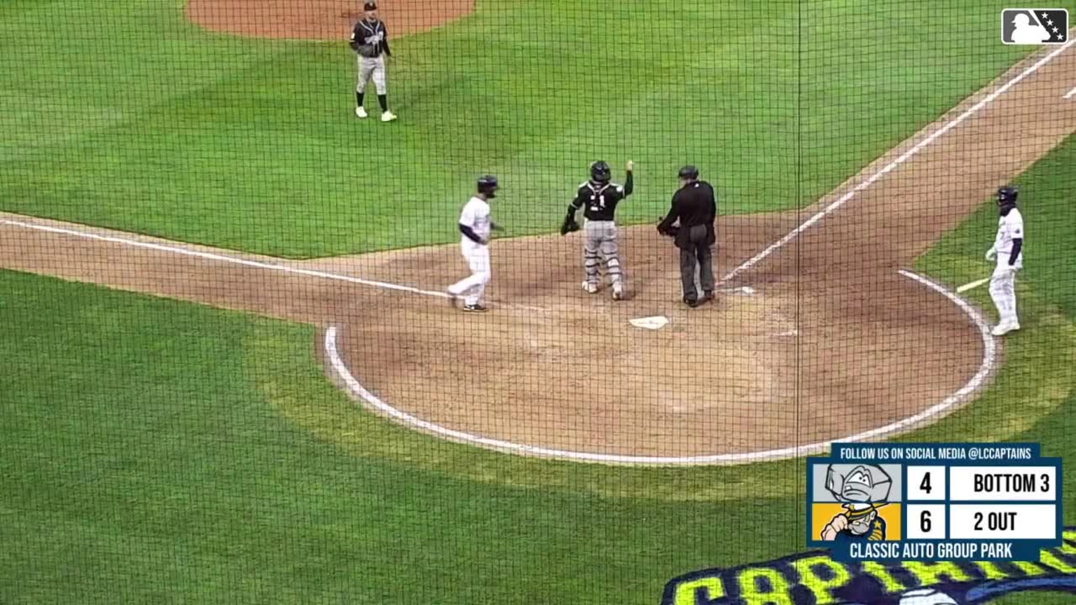 Jake Fox's solo home run | 04/21/2024 | Captains