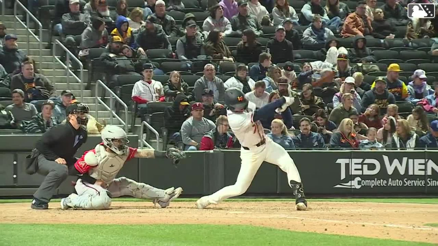 A's prospect Max Muncy earns his first Triple-A hit | 03/30/2024 | Aviators