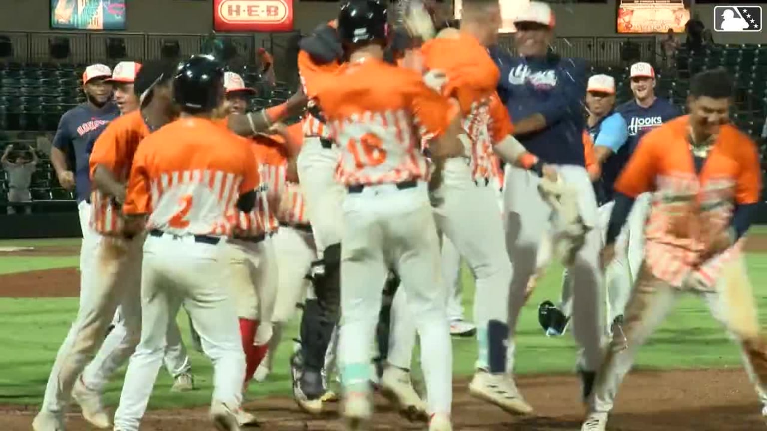 Colin Barber's walk-off RBI single | 08/29/2024 | Hooks