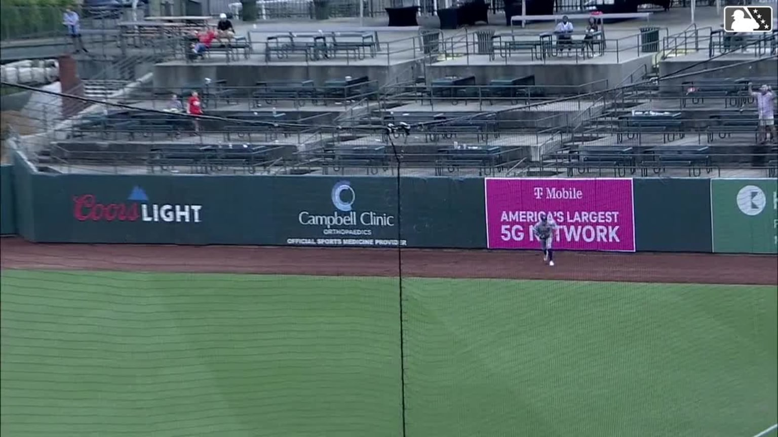 Jake Mangum's stellar home run robbery | 09/21/2024 | Bulls