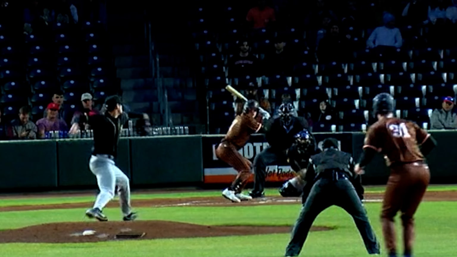 JR Ritchie strikes out four over 5 2/3 innings | 04/11/2025 | Dominican ...