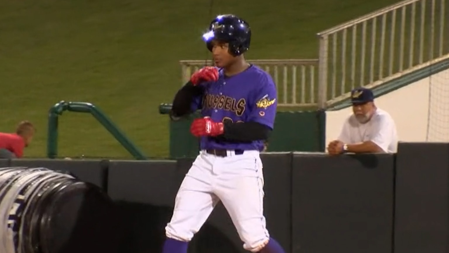 Isaac Pena hits three, steals three | 06/27/2024 | Mighty Mussels