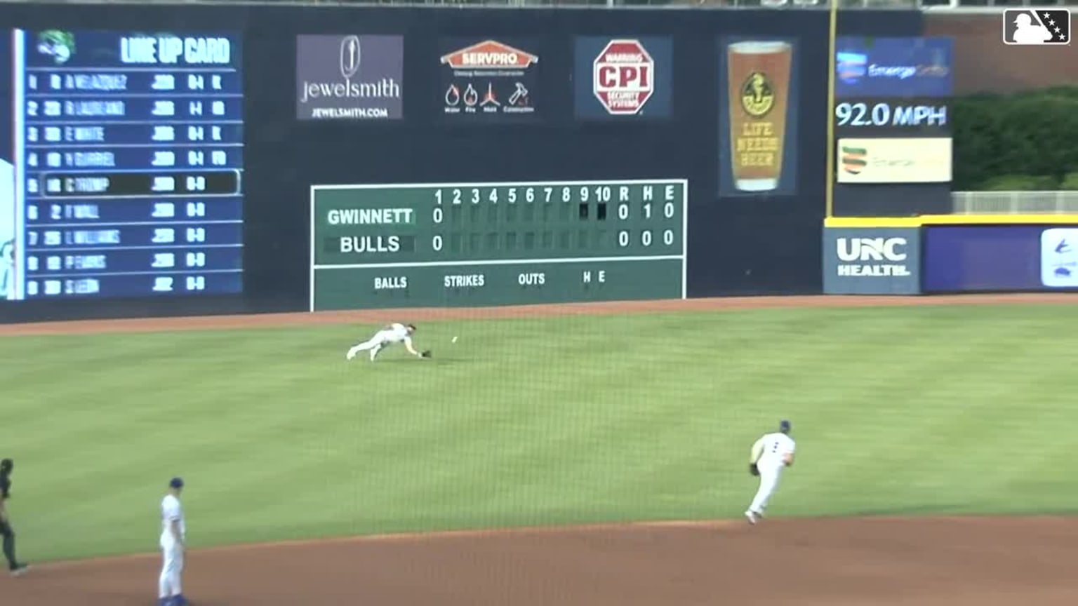 Tristan Peters' incredible diving catch | 06/05/2024 | Bulls