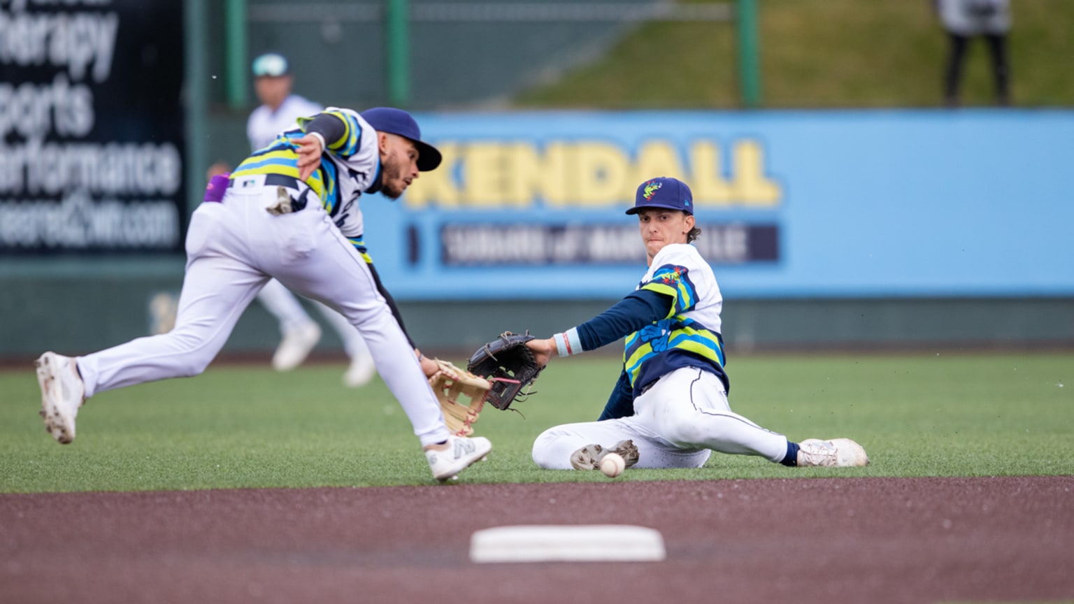 Josh Hood's terrific diving play | 05/24/2024 | AquaSox