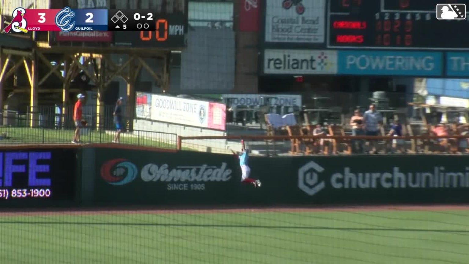 Jeremy Arocho makes an amazing home run robbery | 06/24/2024 | MiLB.com