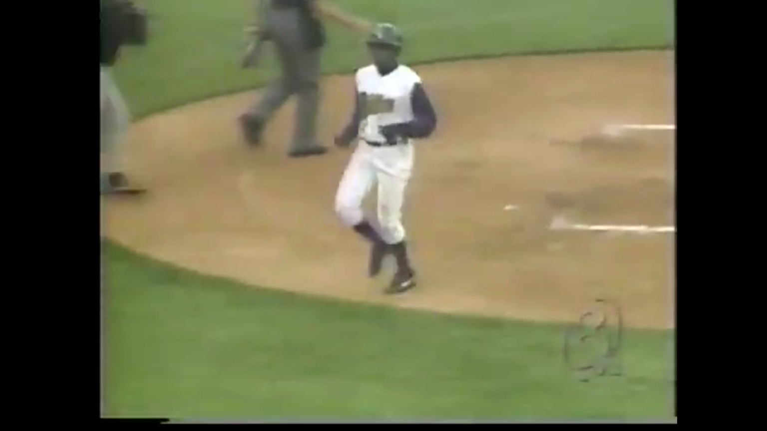 Sanders scores first run at Louisville Slugger Field | 02/29/2024 | Bats