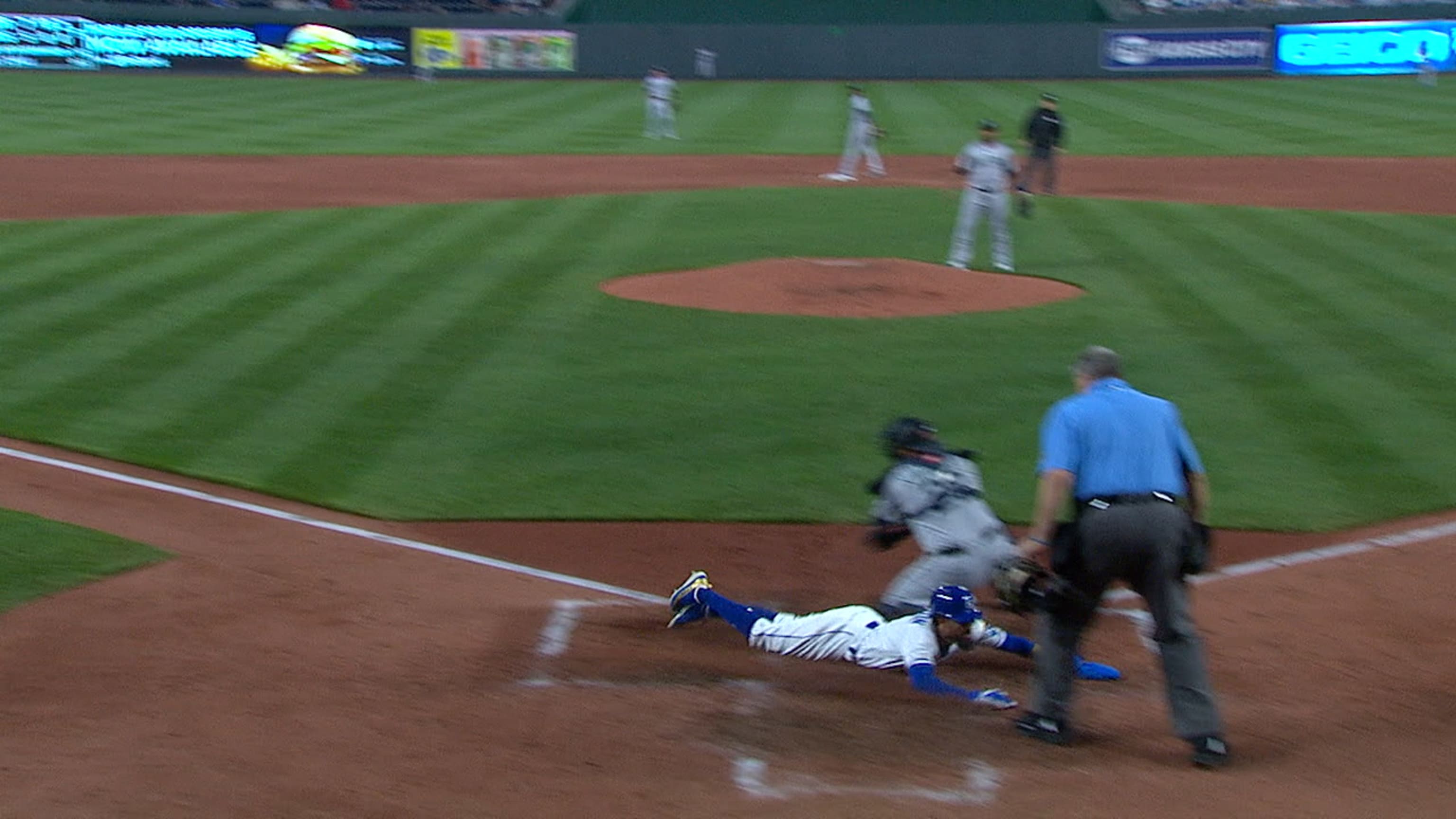 fly out baseball scoring