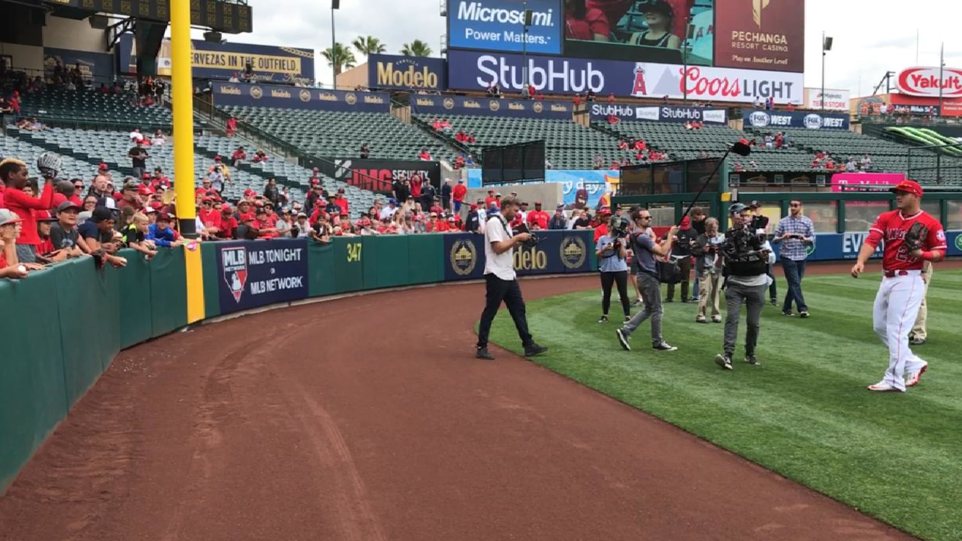 playing catch baseball