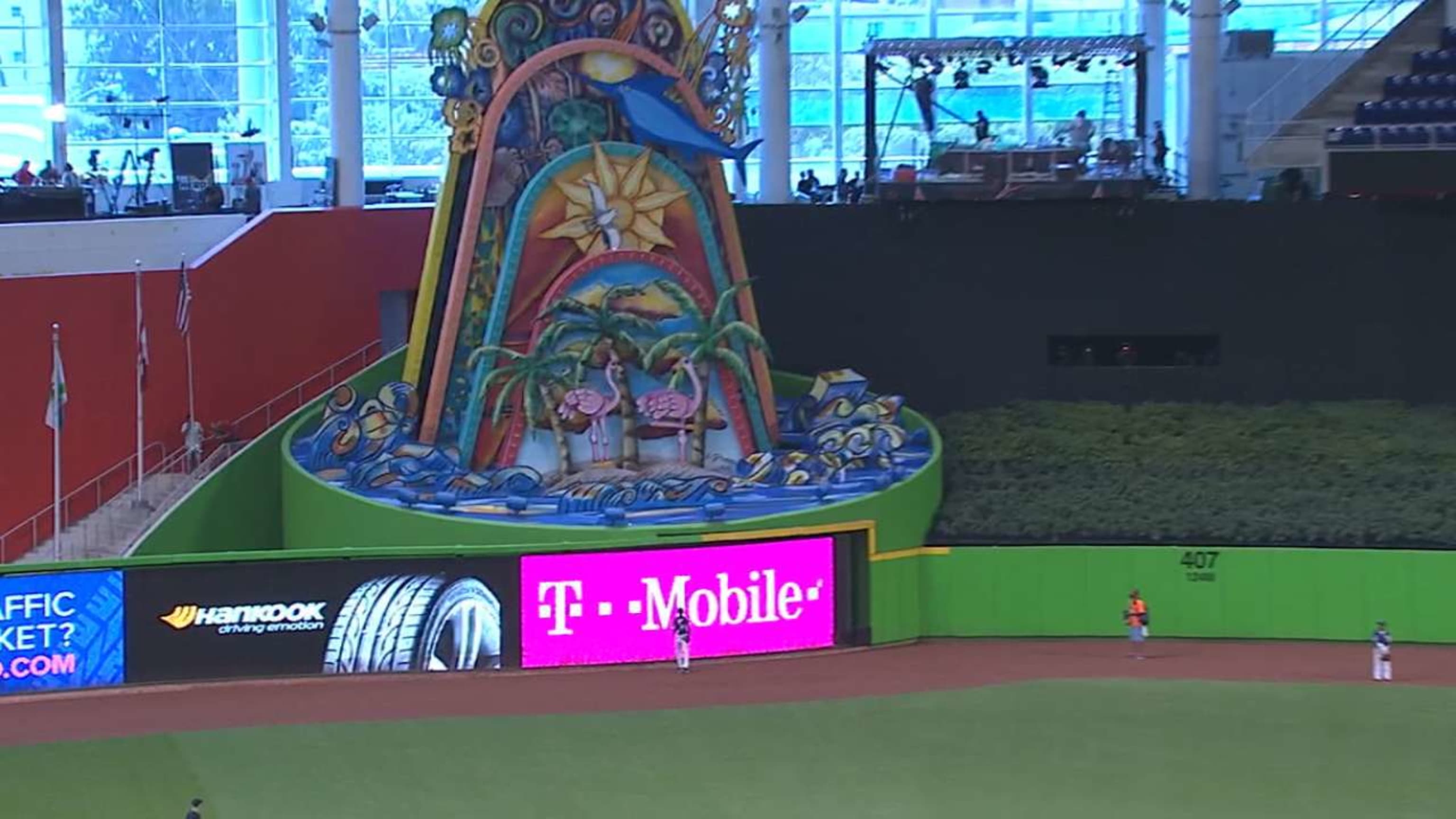 marlins stadium statue