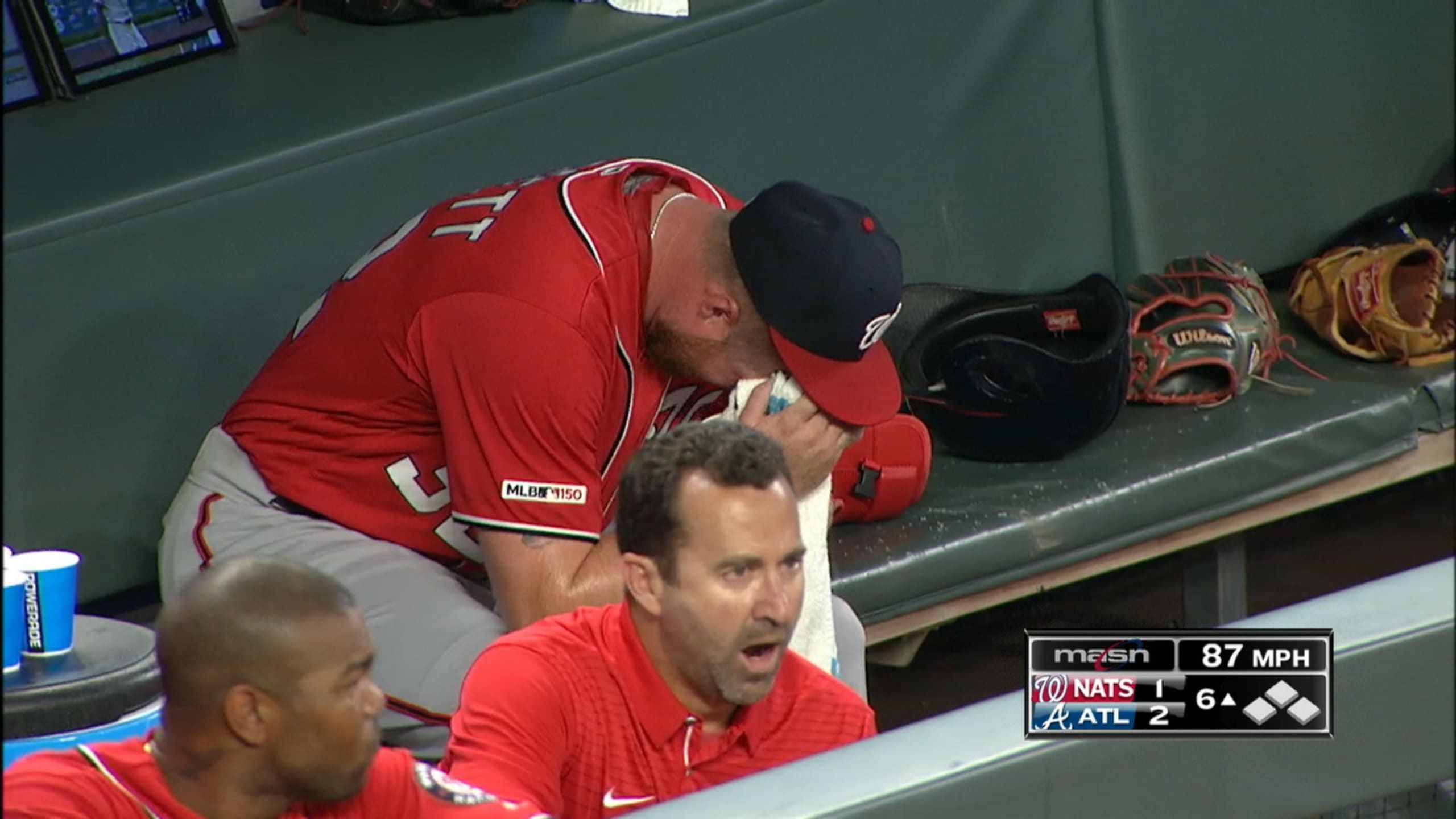 Barrett's emotional MLB return