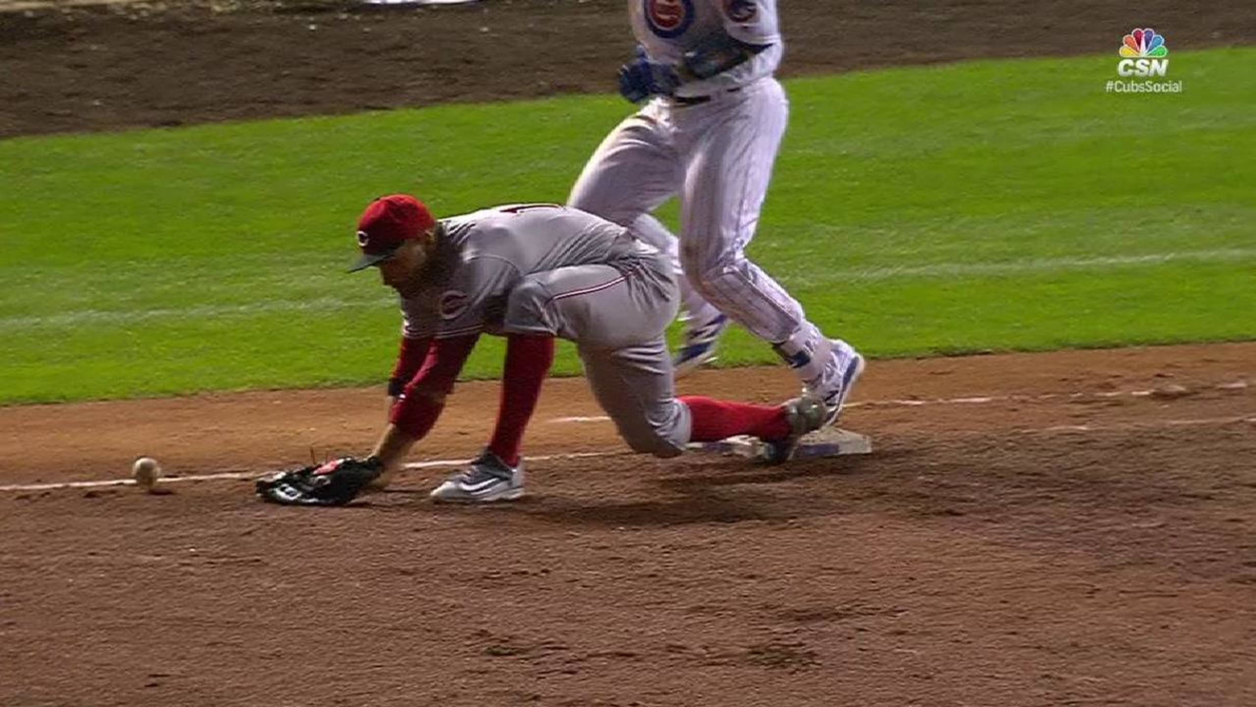 David Ross grounds into a force out, shortstop Jose Peraza to second ...