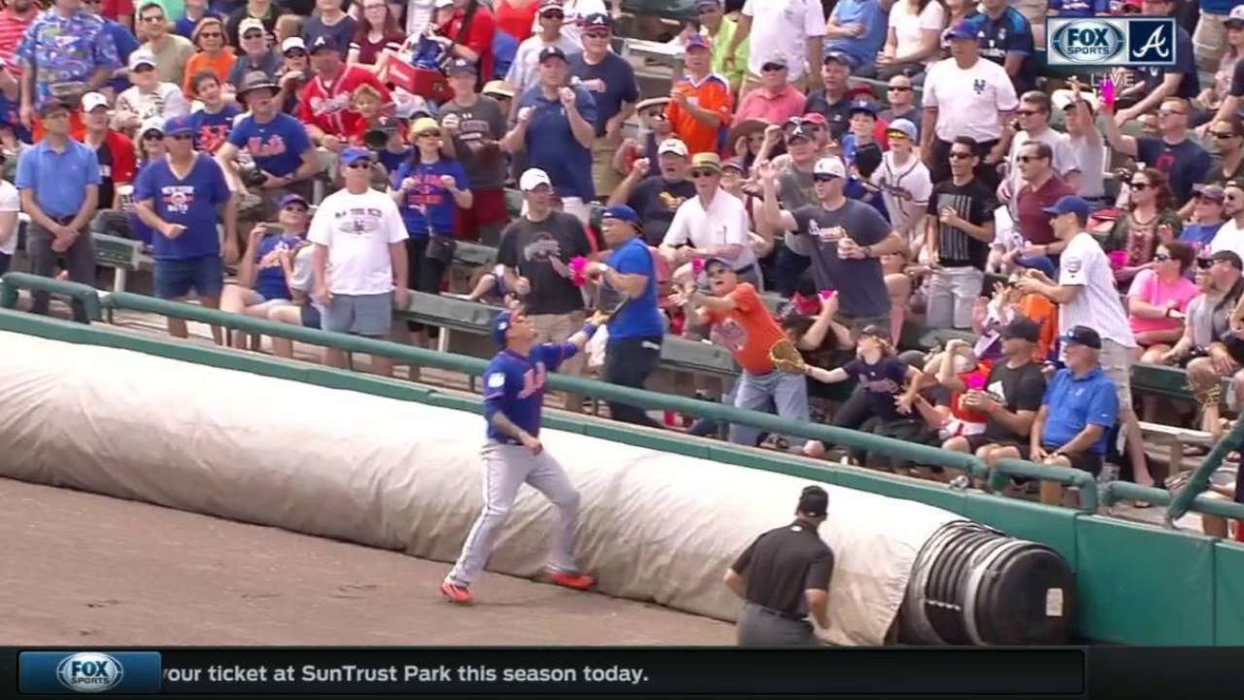 Flores' falling catch over tarp