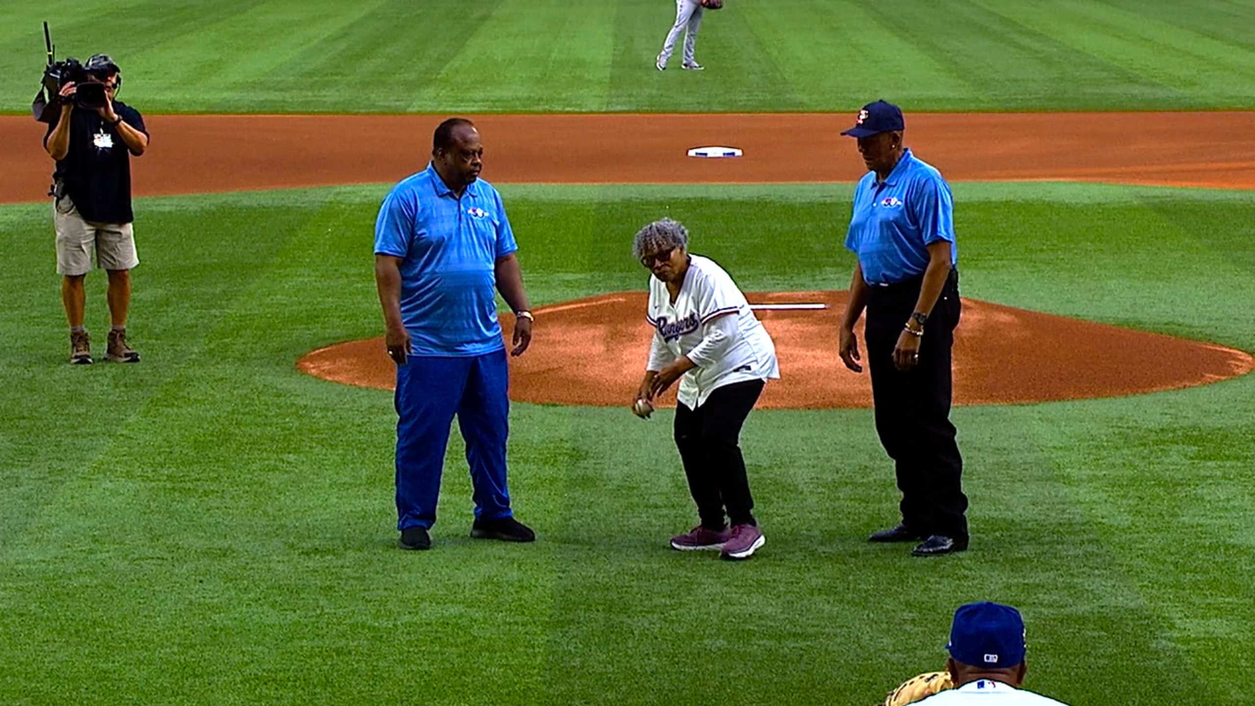 Opal Lee on throwing first pitch