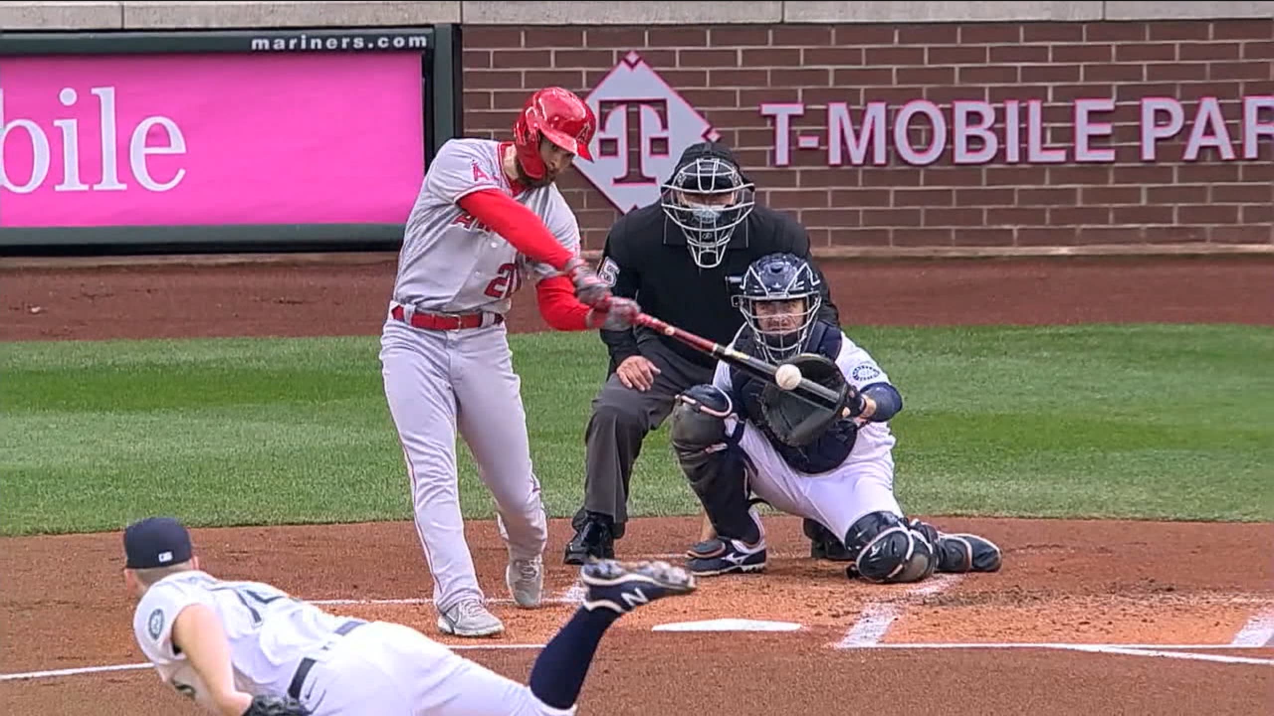 Jared Walsh joins MLB Central