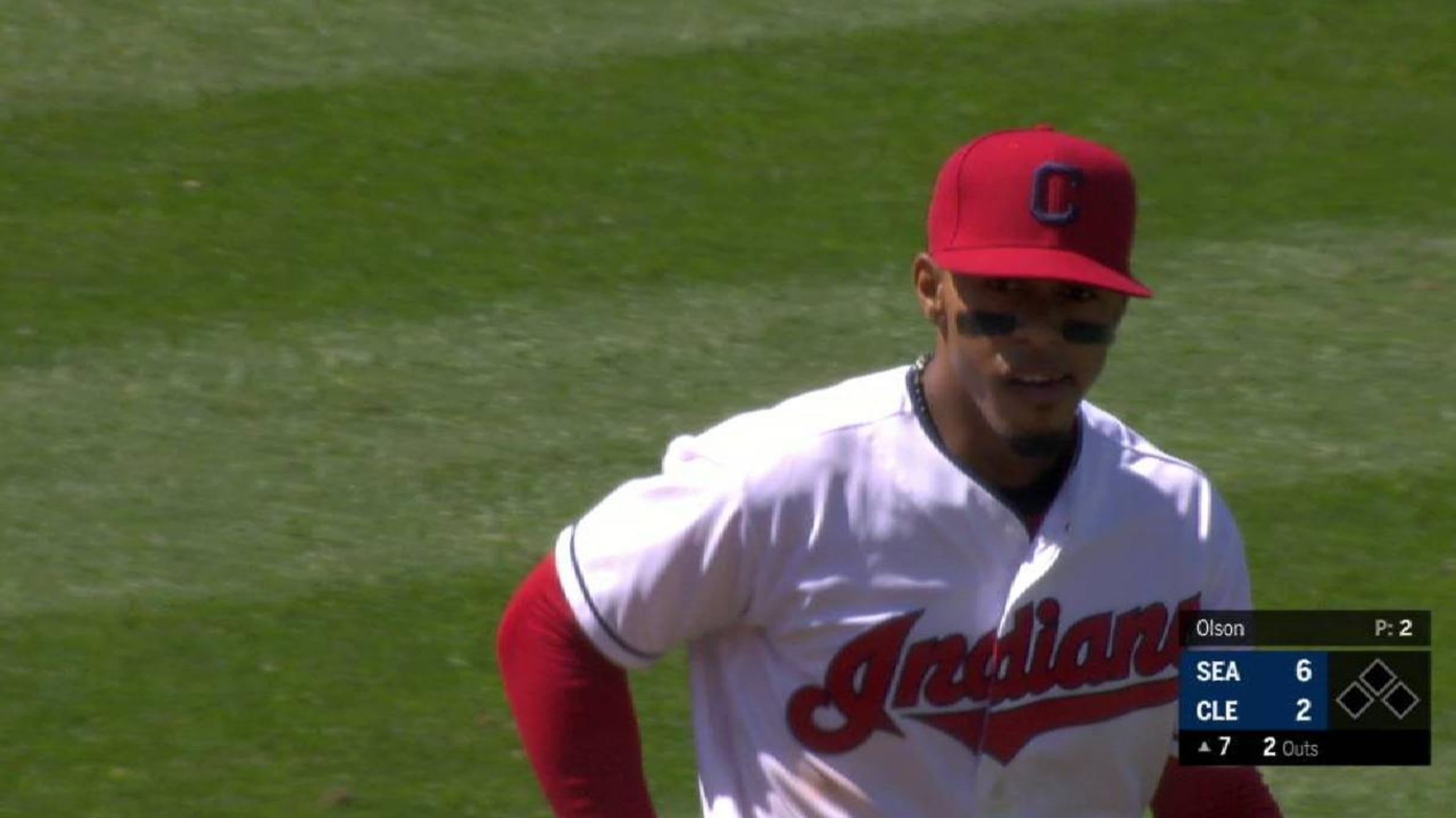 Lindor's superb diving catch