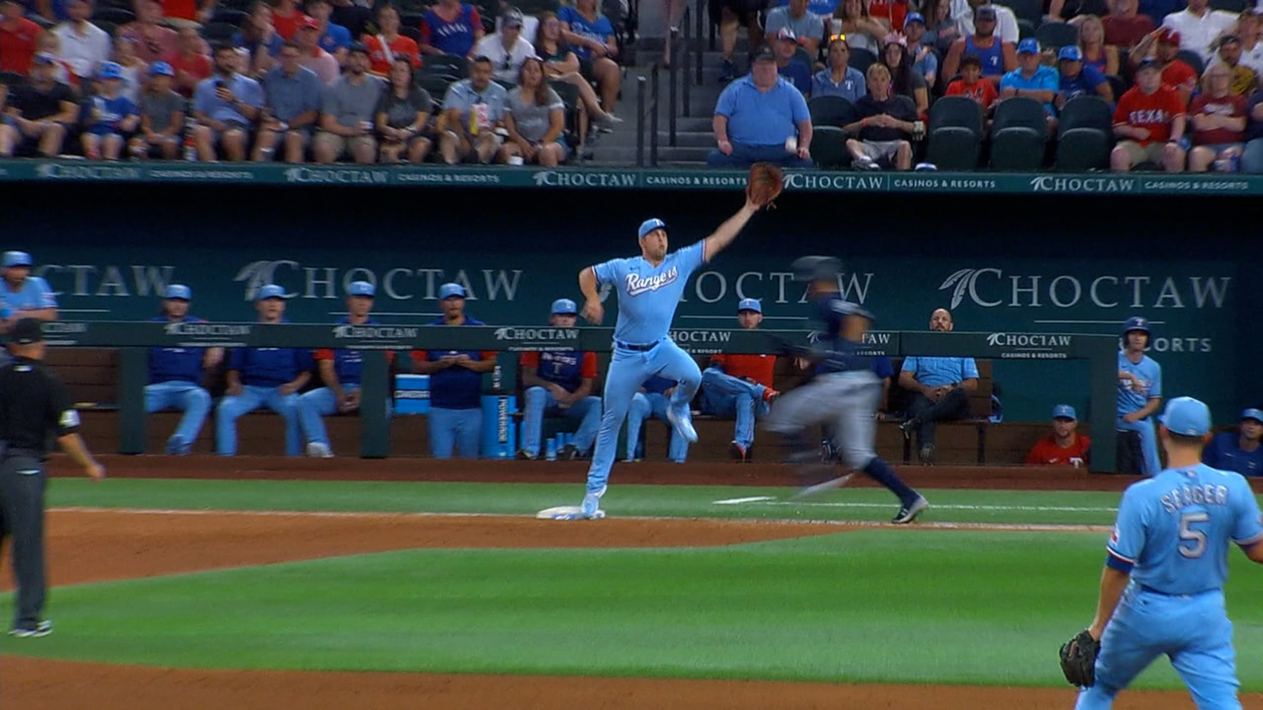 Rodríguez produce con sencillo