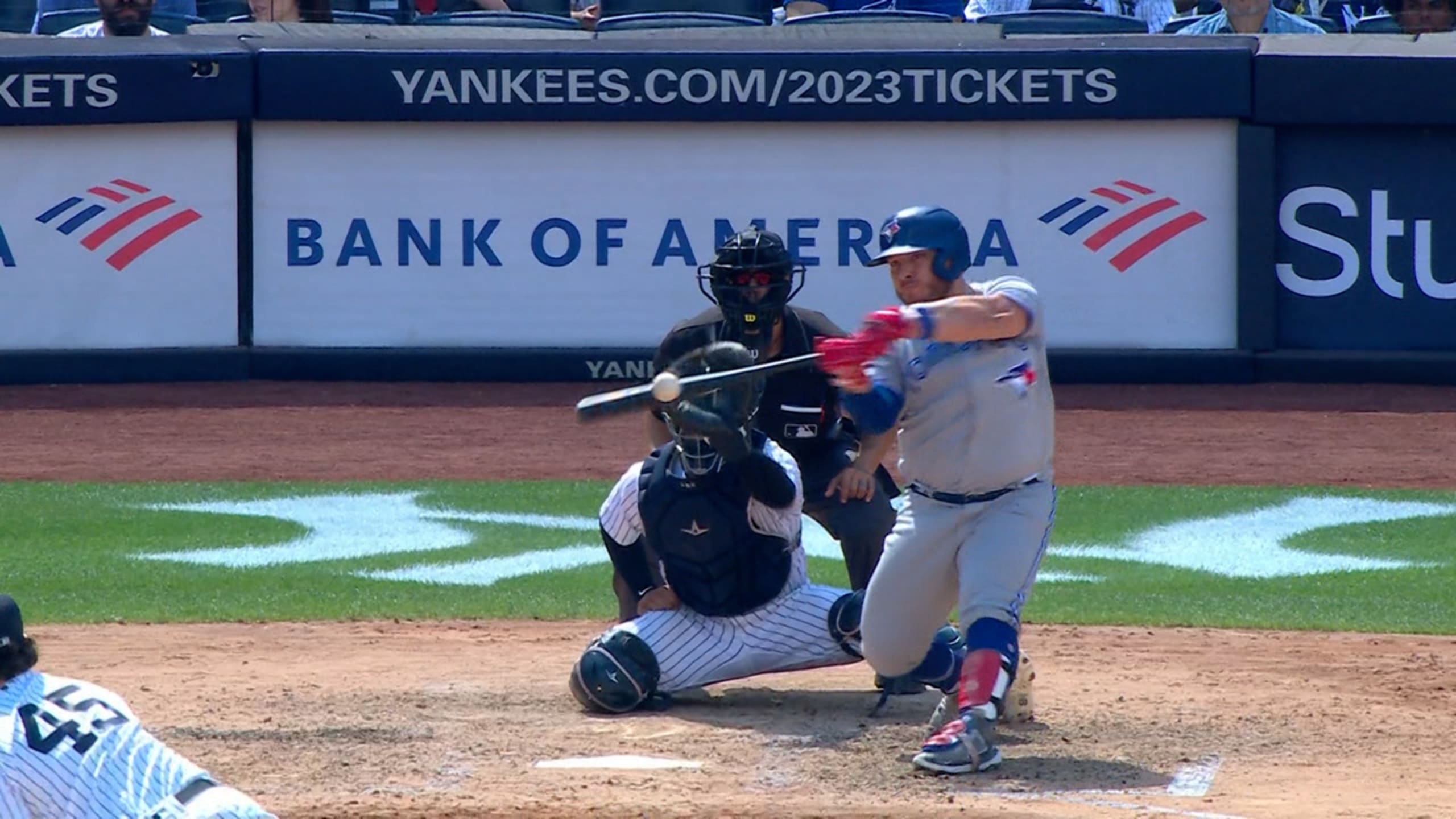 Alejandro Kirk's two-run double