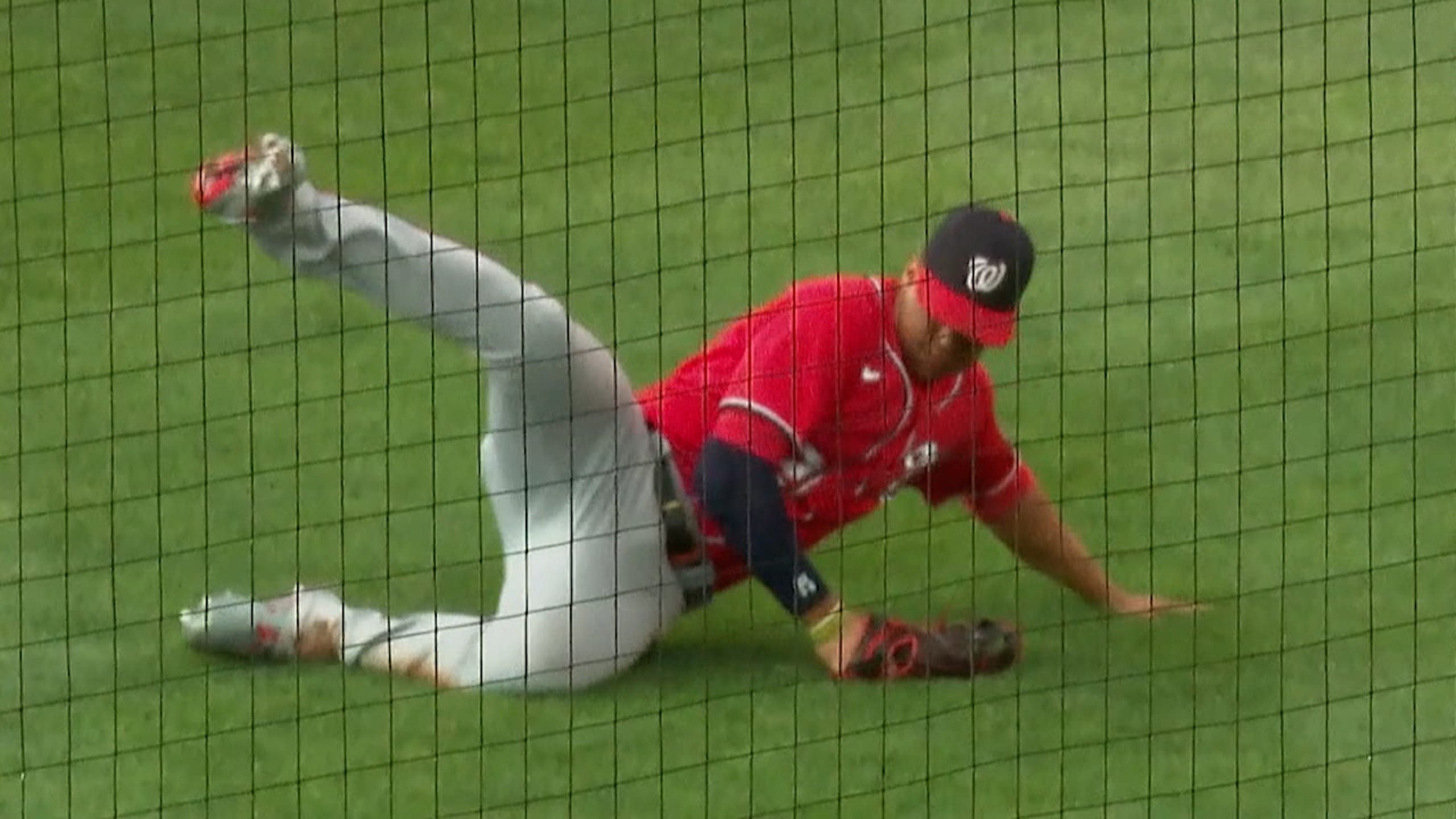 Juan Soto's sliding catch