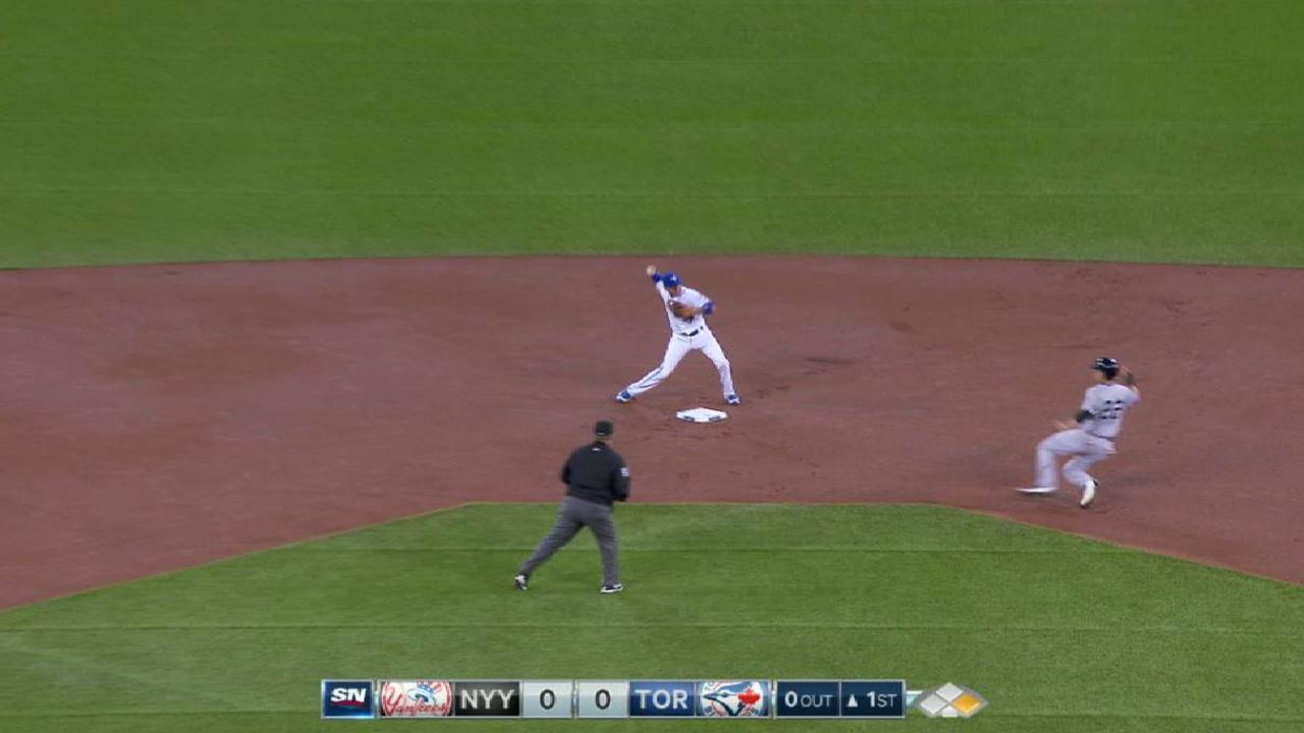 Aaron Hicks grounds into a double play, shortstop Troy Tulowitzki to ...