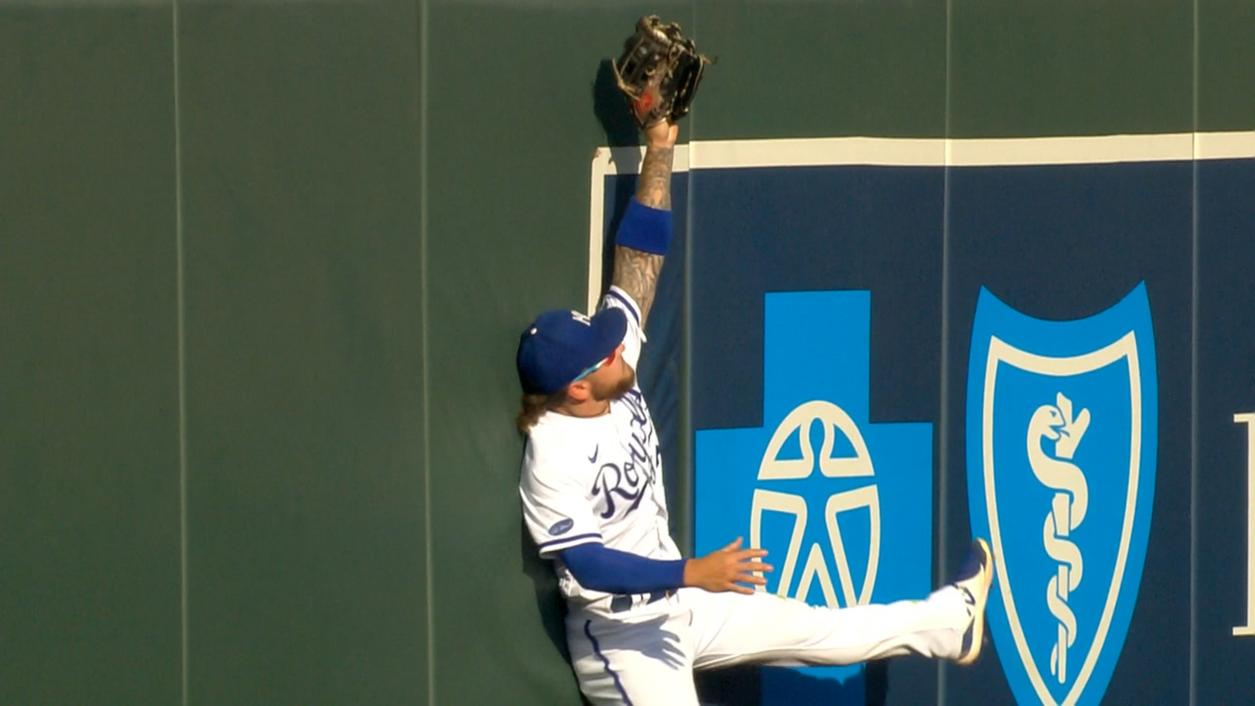 Kyle Isbel's sweet catch