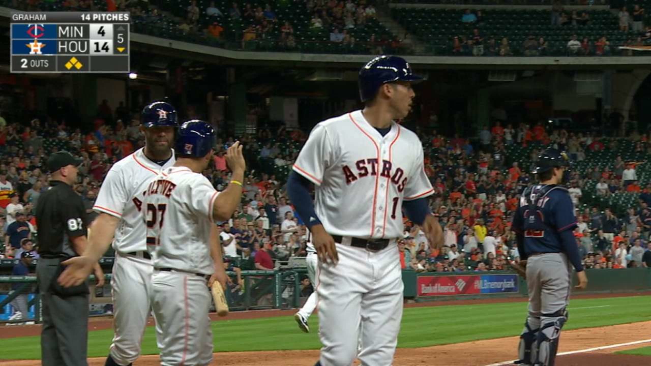 Astros score five in the 5th