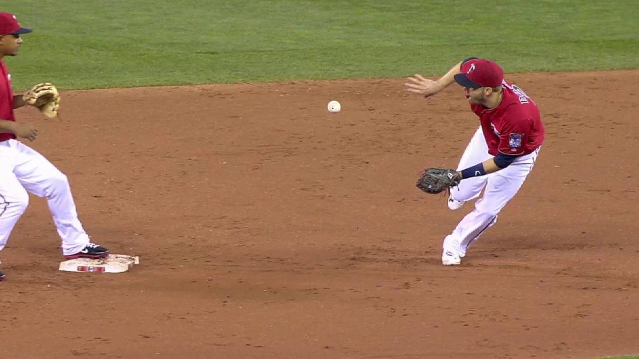 Jacoby Ellsbury grounds into a double play, second baseman Brian Dozier ...