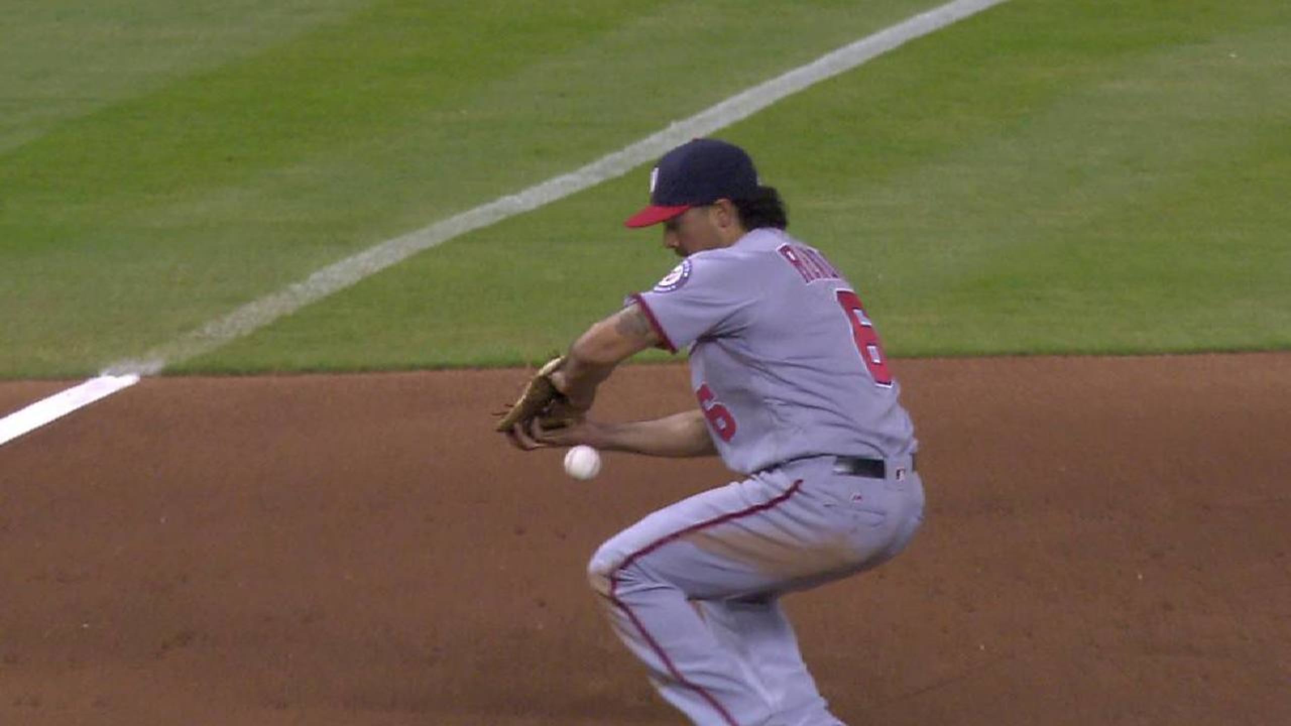 Ichiro Suzuki reaches on a fielding error by third baseman Anthony ...