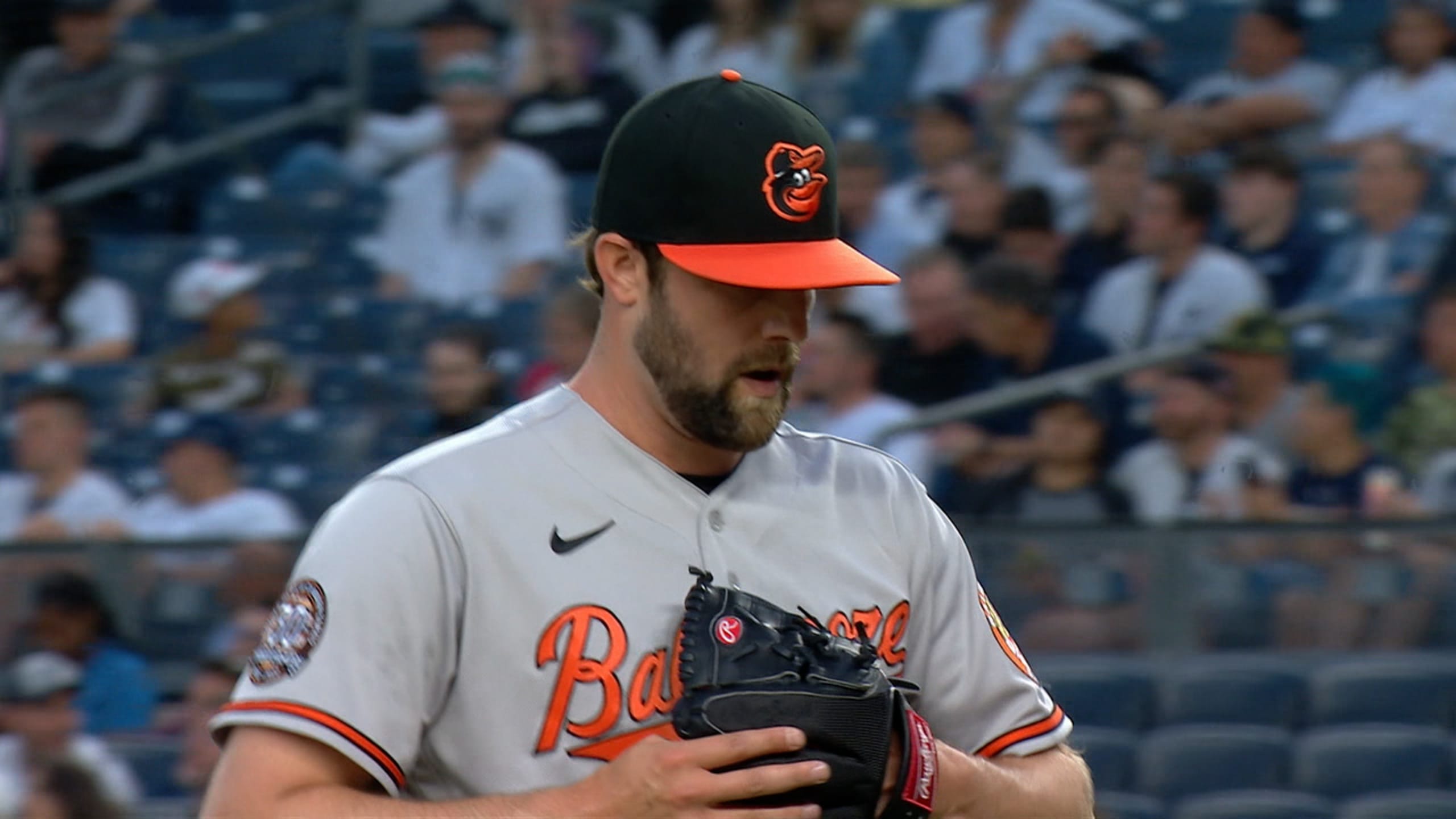 Jordan Lyles escapes a jam