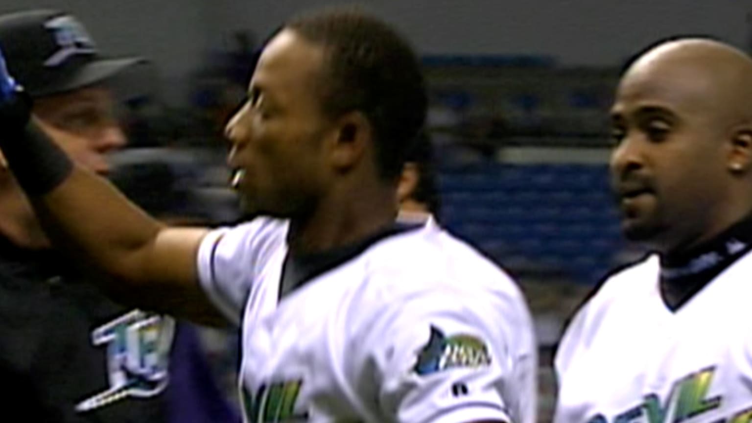 Gerald Williams hits two-run, walk-off single | 08/01/2000 | Tampa Bay Rays