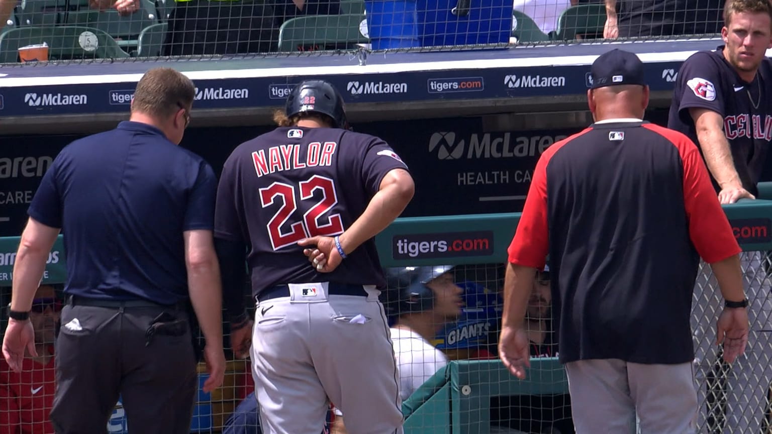 Josh Naylor exits after injuring his back in the 7th | 07/04/2022 ...