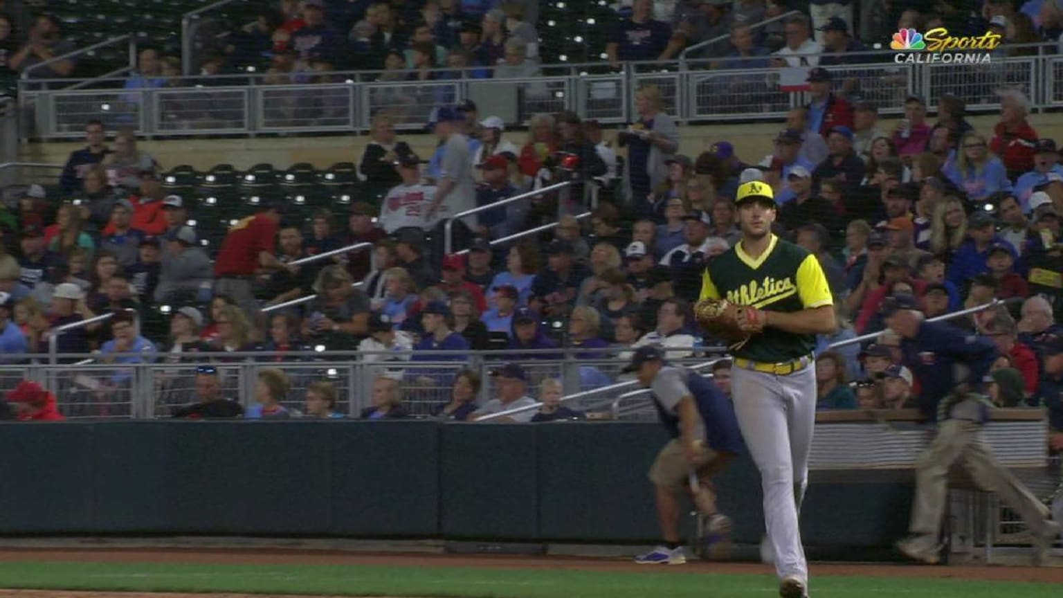 OAK@MIN: 'Sweet Lou' reitres 'TA,' strands 1 on base | 08/24/2018 ...