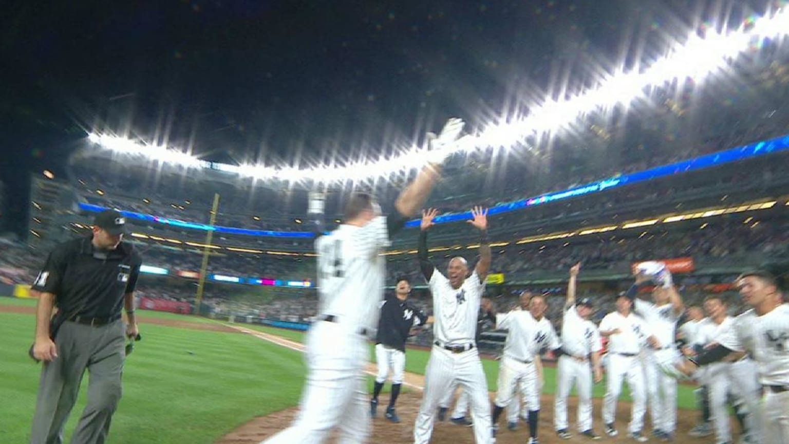 CWS@NYY: Walker wallops a walk-off solo homer in 9th | 08/28/2018 | New ...
