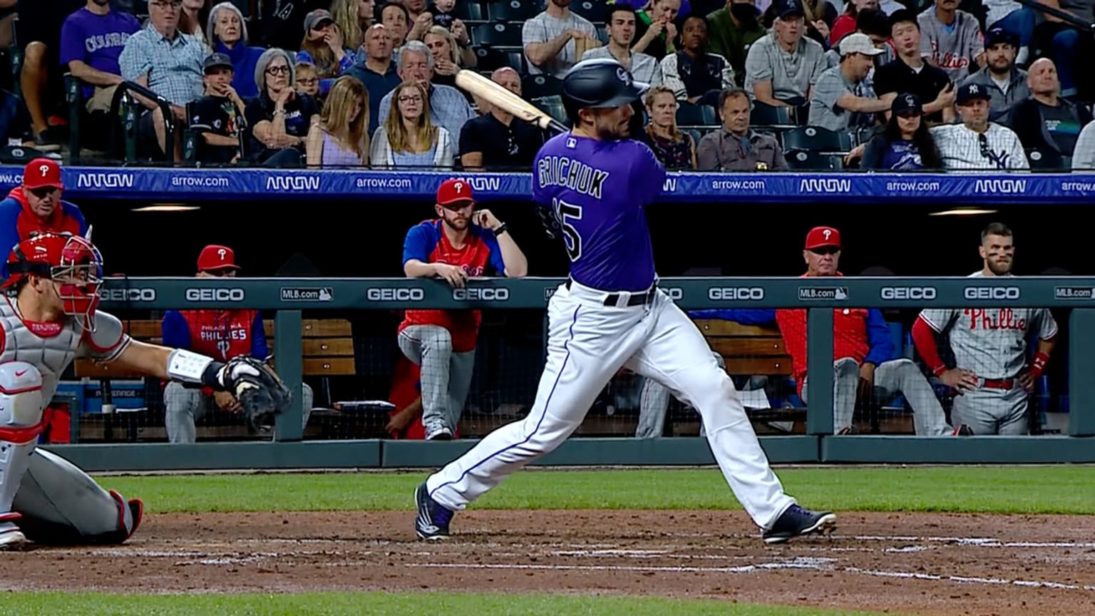 Randal Grichuk rips an RBI single to center field | 04/19/2022 ...