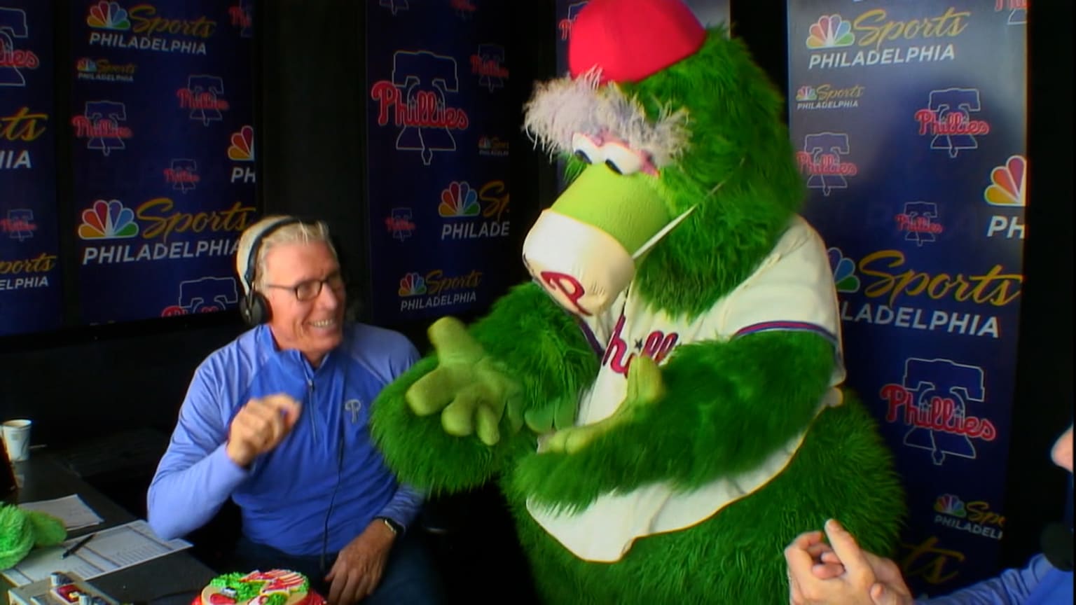 Phillies' booth celebrates Phanatic's birthday | 04/18/2021 | MLB.com